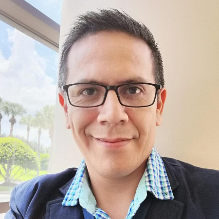 Mike Gómez | Conferencista | Mentes a la Carta