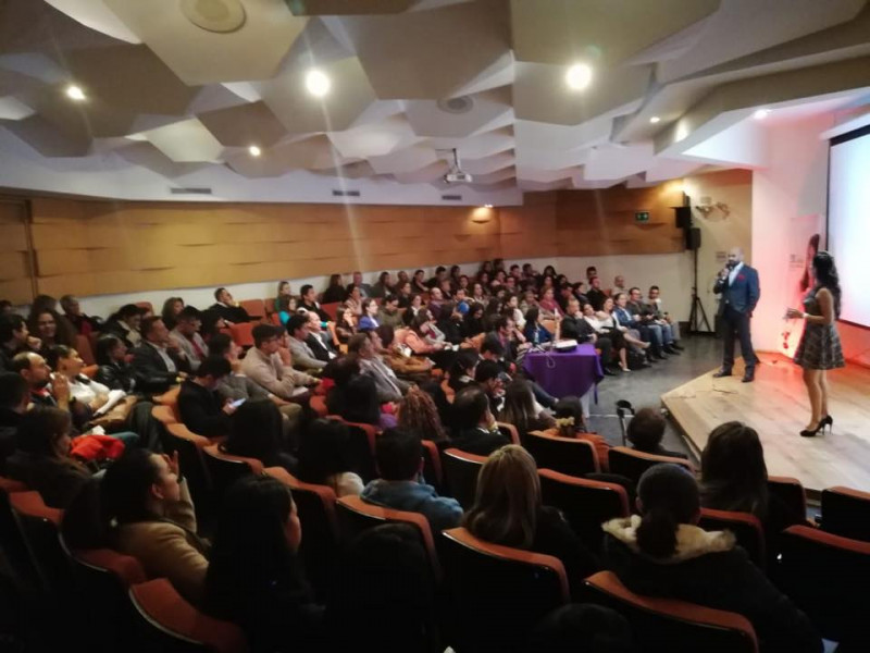 Diana Pinzón | Conferencista | Mentes a la Carta