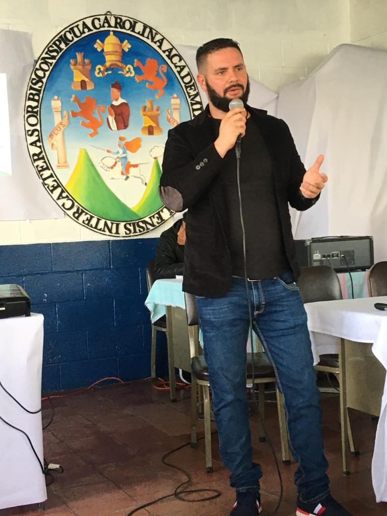 Oruam Cadex Marichal Guevara | Conferencista | Mentes a la Carta